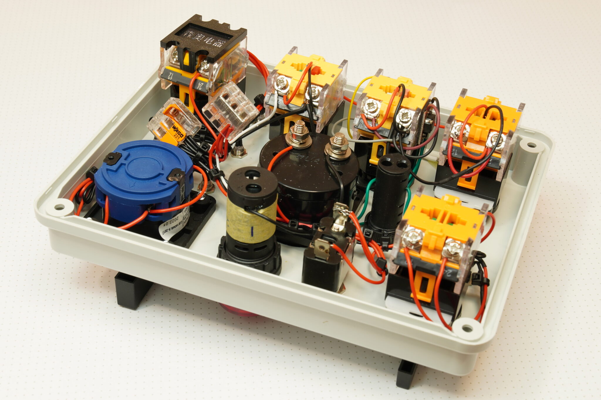 DIY Kids tactile/sensory switch box | Lajtronix